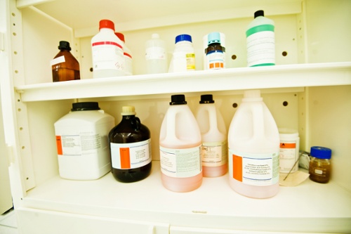 6 Essential Items for Handling and Storing Laboratory Chemicals