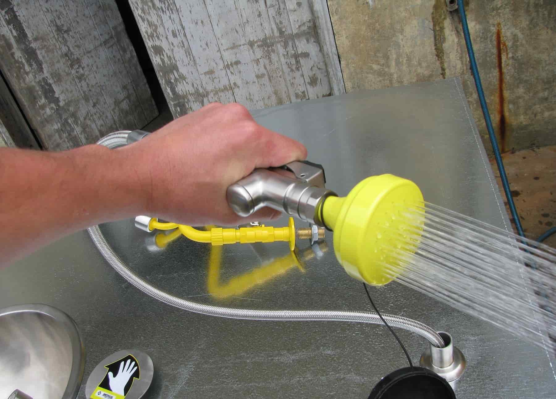 Oxygen and acetylene cylinder storage requirements